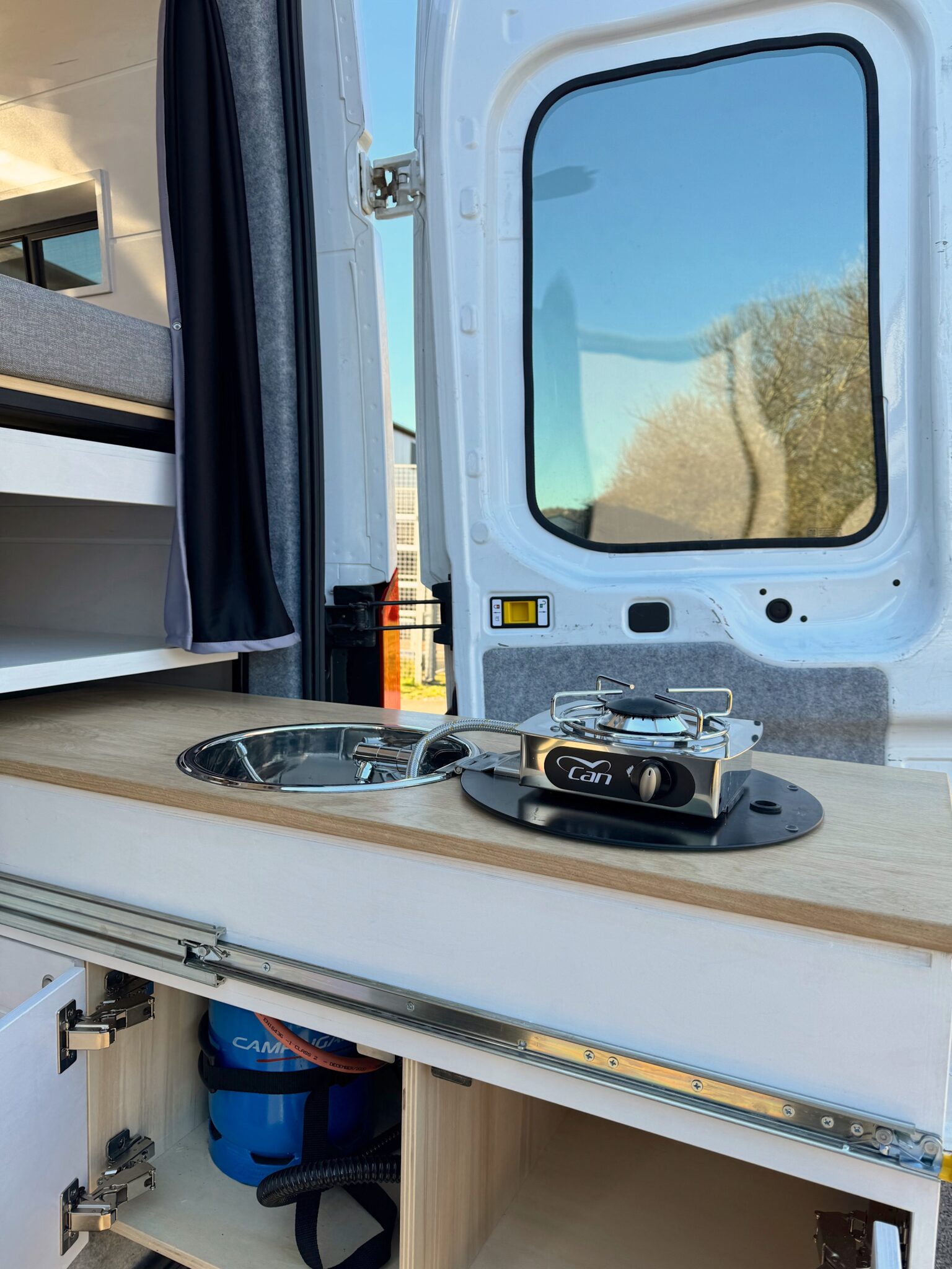 What kitchen appliances can you use in a campervan?
